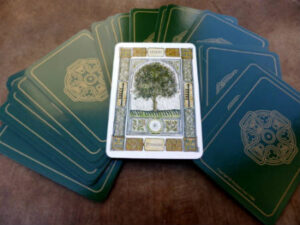 Tarot Celta Gratis - Tirada en Cruz Celta con Resultados Sorprendentes